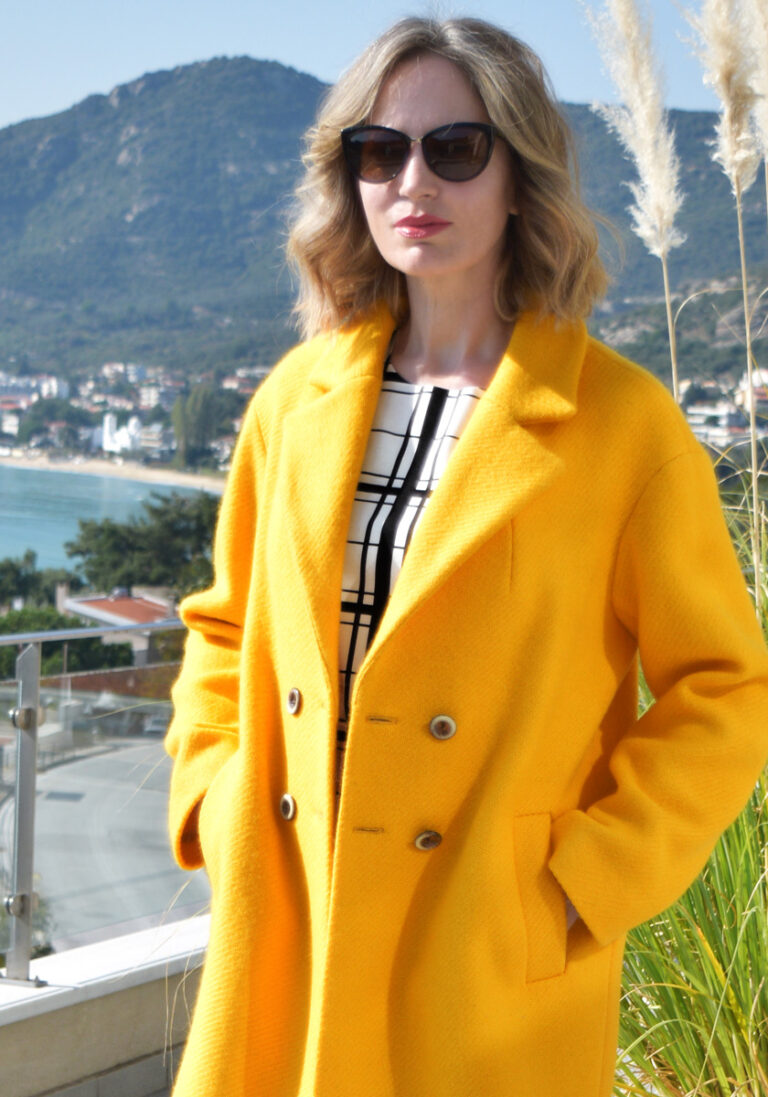 WOMEN OVERSIZE YELLOW COAT - Feel the Sea Villa